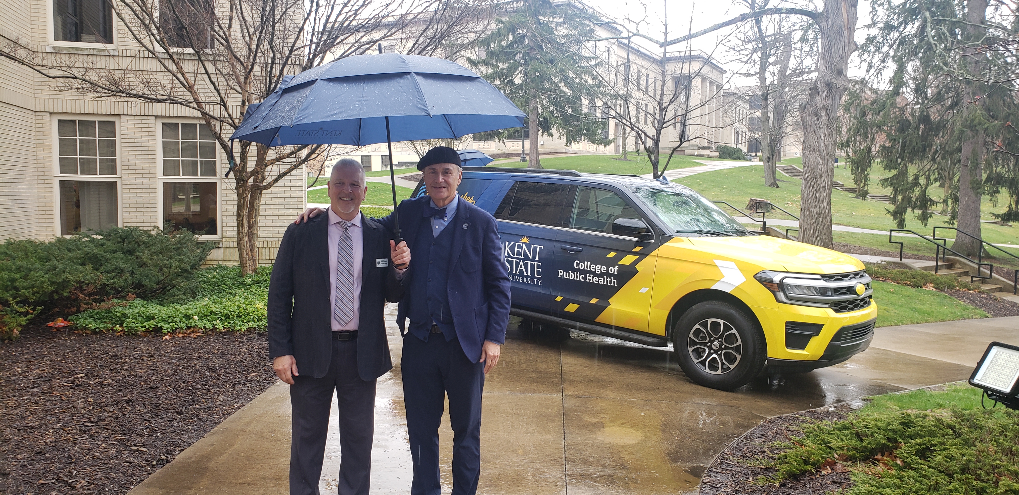 Mobile Flashes Wellness Unit Makes Its Debut | Alumni and Giving